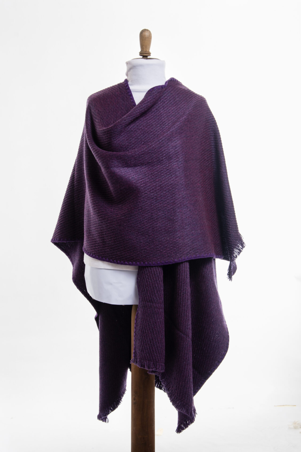 ruana color violeta - Aitue Argentina